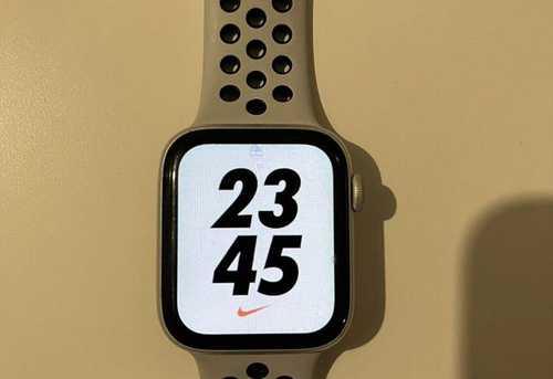 Часы Apple Watch 4 Nike+, 44 mm