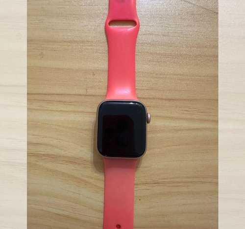 Apple watch se 40mm 21 года