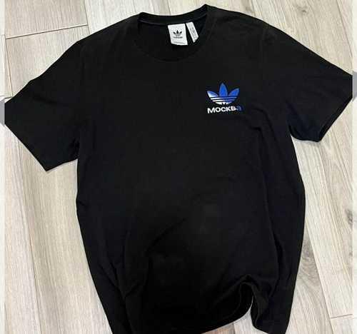 Футболка adidas