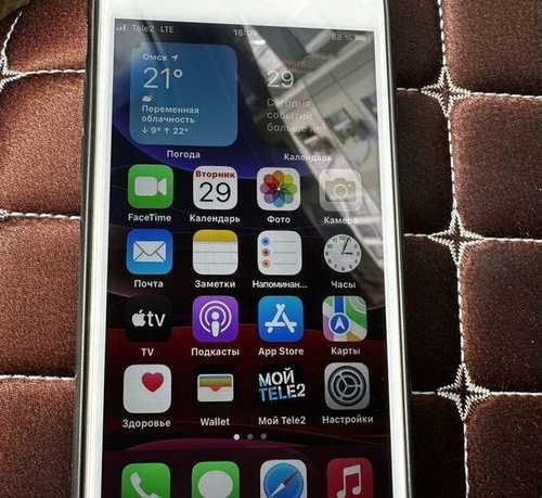 Телефон iPhone 6s 32гб обмен на se 2016
