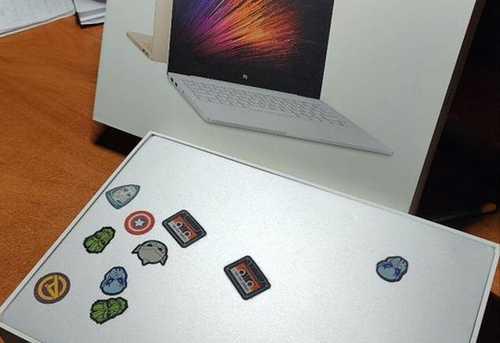 13.3" Xiaomi Mi Notebook Air 13.3 JYU4017CN, 256 ГБ, Core i5-7200U, RAM 8 ГБ, GeForce MX150 2 ГБ