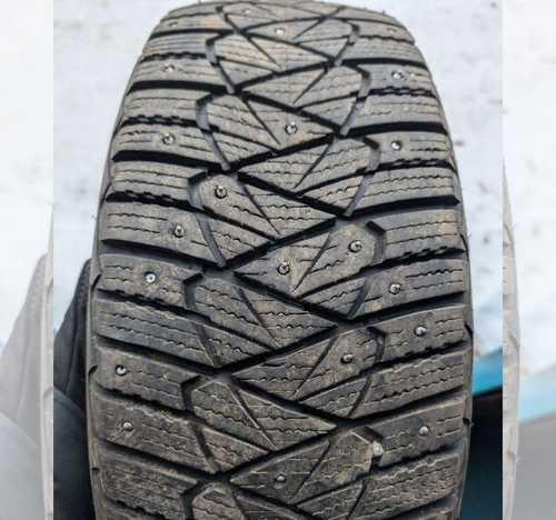 Goodyear Ultragrip 600 205/55 R16