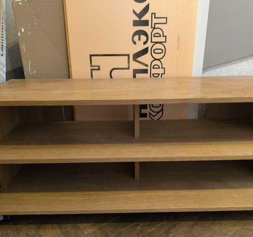 Тумба для телевизора IKEA на колесиках