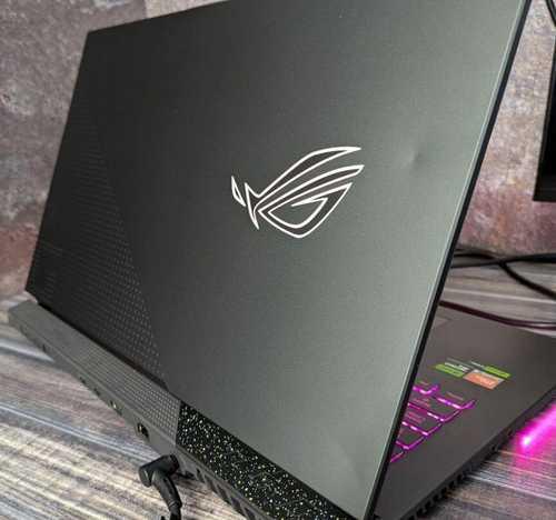 Asus rog strix g17, 7845hx, 4060, 16gb, 1tb