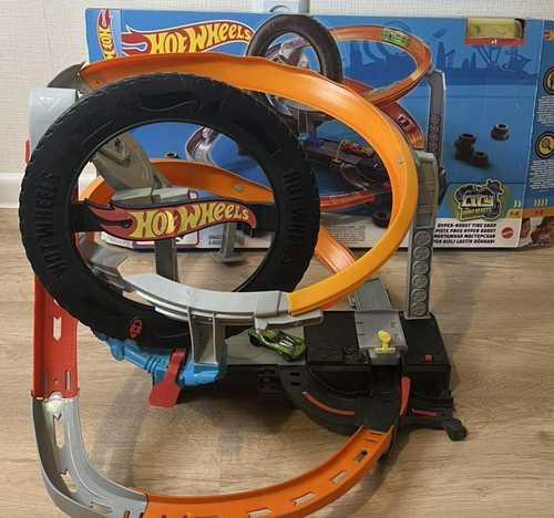 Трек Hot Wheels City Hyper-Boost Tire Shop GJL16