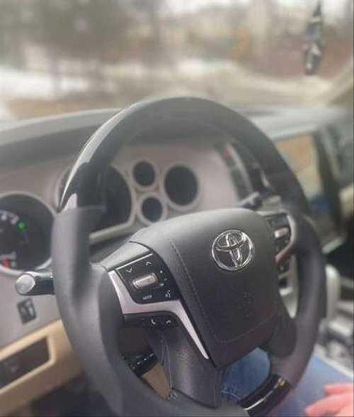 Руль Toyota Tundra новый