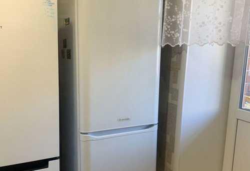 Холодильник hotpoint ariston (вверх нерабочий)