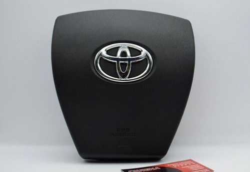 Рулевая накладка Toyota Prius