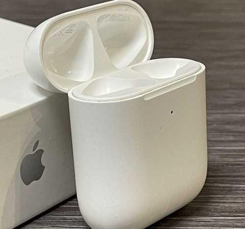 Оригинальный кейс от Apple AirPods 2