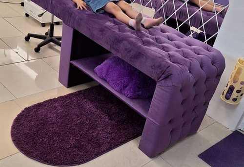 Прямая и мягкая кушетка для косметологии