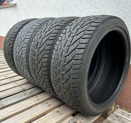 Kormoran Snow 225/40 R18 92V