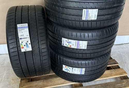 Michelin Pilot Sport 4 S 315/30 R22 и 285/35 R22 107Y