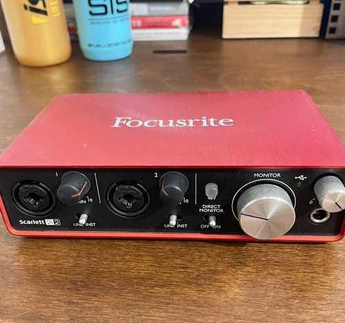 Звуковая карта focusrite scarlett 2i2