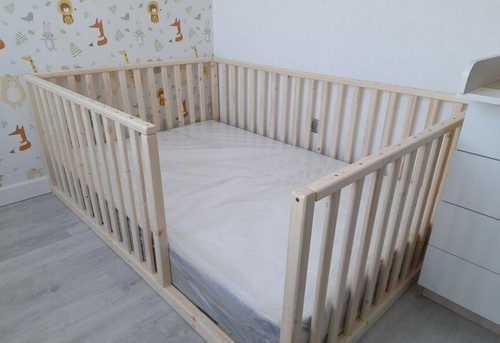 Кровать детская из массива с бортами