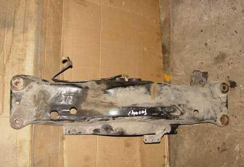 Задний подрамник Subaru Forester S11 2002г