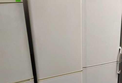 Высокий холодильник Electrolux