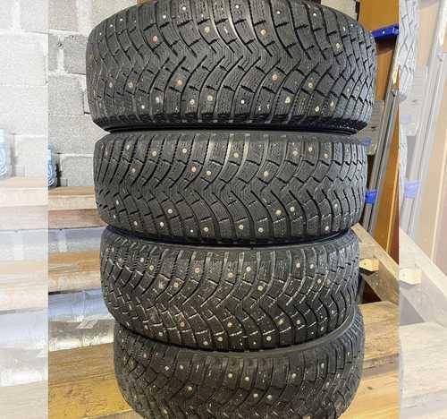 Michelin Latitude X-Ice North 215/70 R16