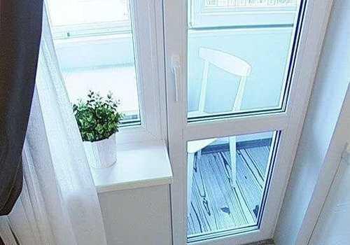 Замена стеклопакетов в балконных дверях окнах