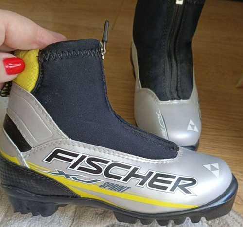 Лыжные ботинки fischer