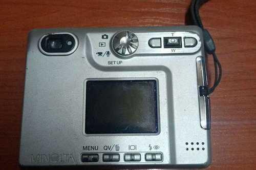 Цифровой фотоаппарат minolta