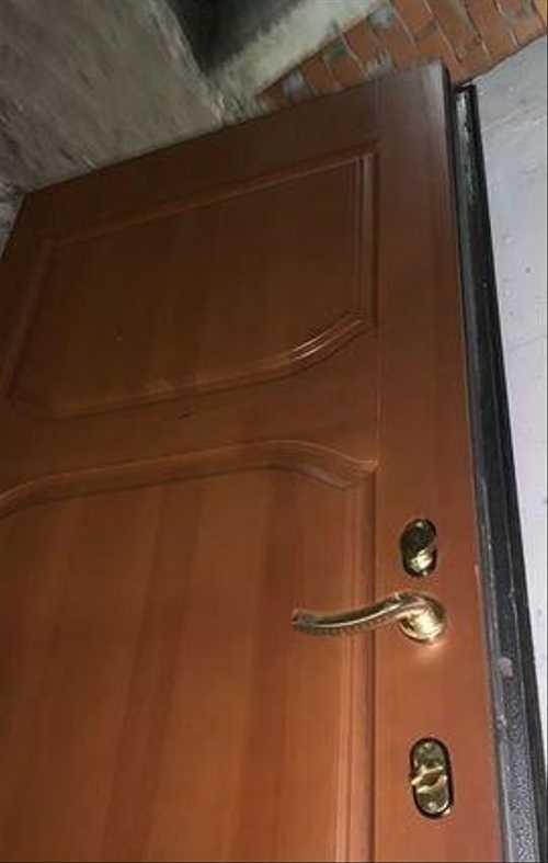 Дверь сейфовая бу