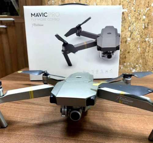 Квадрокоптер DJI Mavic Pro Platinum Fly More Combo