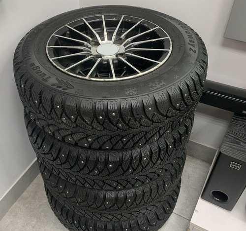 Tunga Nordway 2 175/75 R13