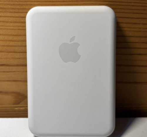 Magsafe battery pack