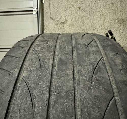 Yokohama Advan Fleva V701 235/45 R17