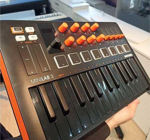 Arturia MiniLab 3 Orange Edition