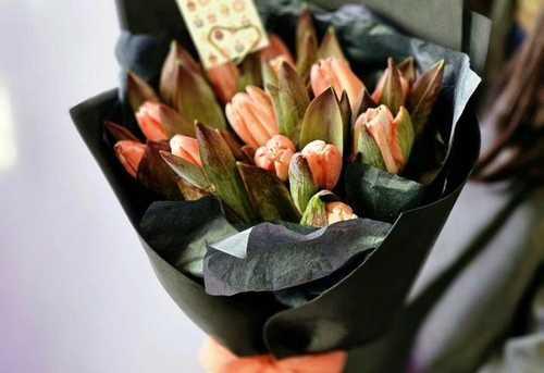 Тюльпаны букет цвет года персиковые