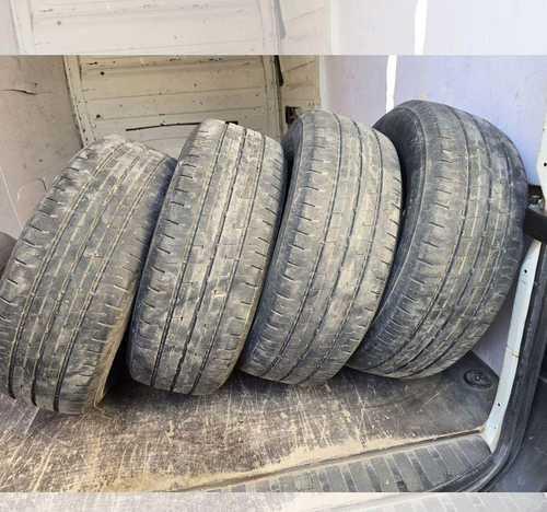 Nokian Tyres Hakka C2 235/65 R16C 121R