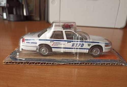 Модель Ford crown victoria nypd 1:43