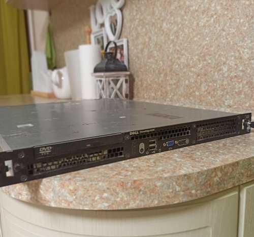 Сервер Dell poweredge R200