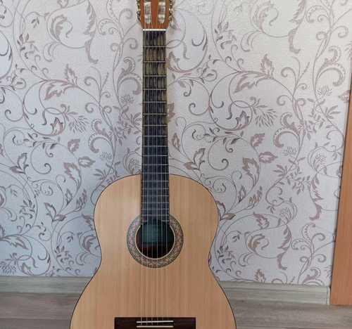 Классическая гитара yamaha c40m