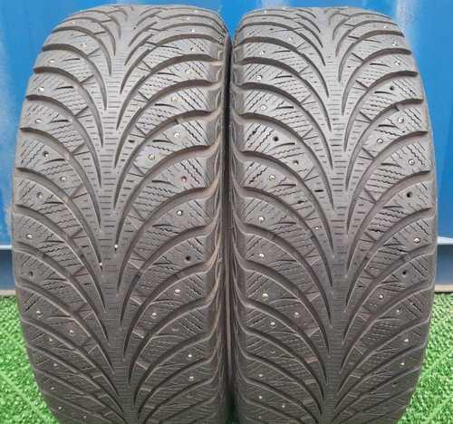 Goodyear UltraGrip Extreme 215/55 R16 97T