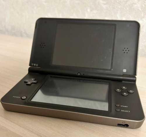 Игровая приставка Nintendo DSi XL