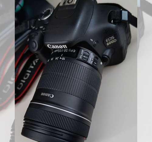 Зеркальный фотоаппарат Canon EOS 600D Kit 18-135IS