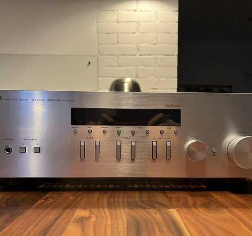 Стереоресивер Yamaha R-N303