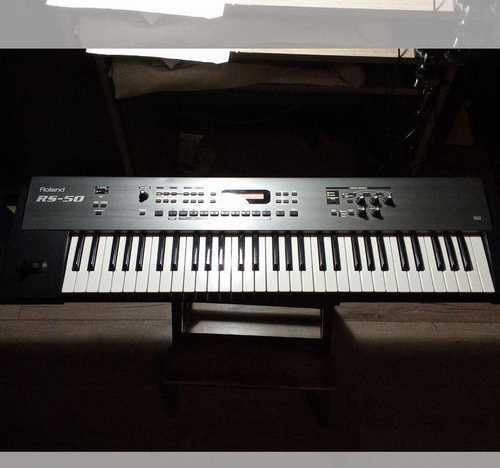 Roland RS 50