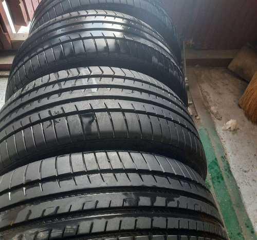 Kapsen Rassurer K3000 255/35 R19 96W