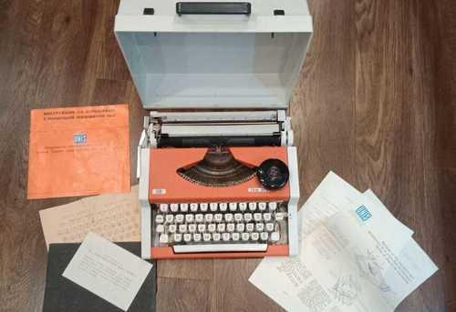 Пишущая машинка Unis TDM Deluxe