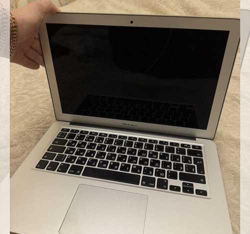 MacBook Air 13 (2018), 128 ГБ, Core i5, 1.6 ГГц, RAM 8 ГБ, Intel UHD Graphics 617