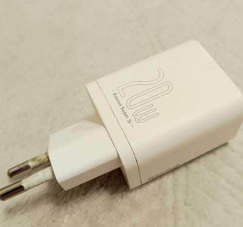 Блок быстрой зарядки Baseus 20w
