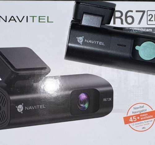 Автомобильный видеорегистратор Navitel R67