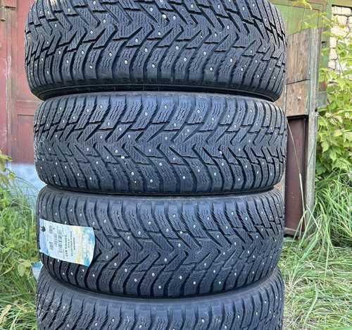 Nokian Tyres Hakkapeliitta 8 SUV 235/65 R17