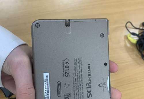 Продам Nintendo DSI CL