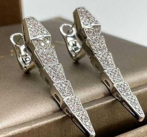 Серьги Bulgari Serpenti Viper белое золото 0.0037 мм