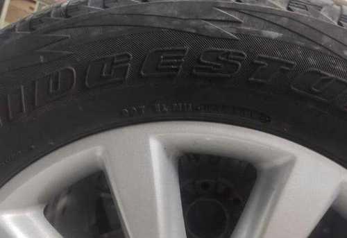 Bridgestone Blizzak DM-V1 275/60 R20 115