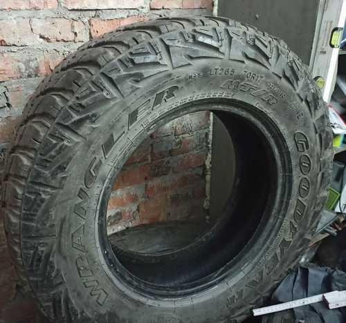 Goodyear Wrangler MT/R 265/70 R17 121Q